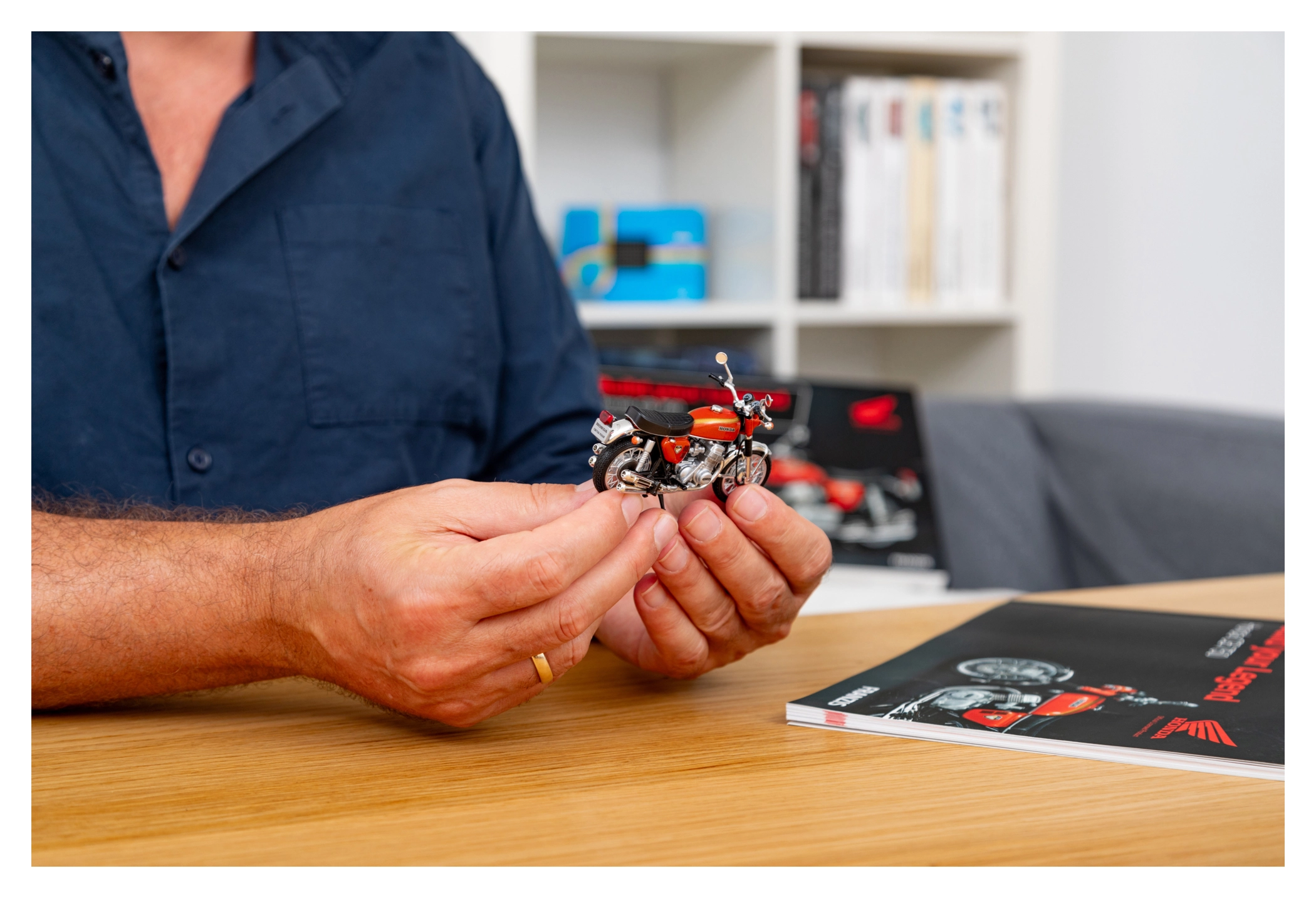 Franzis FRANZIS HONDA CB 750 BUILD YOUR LEGEND