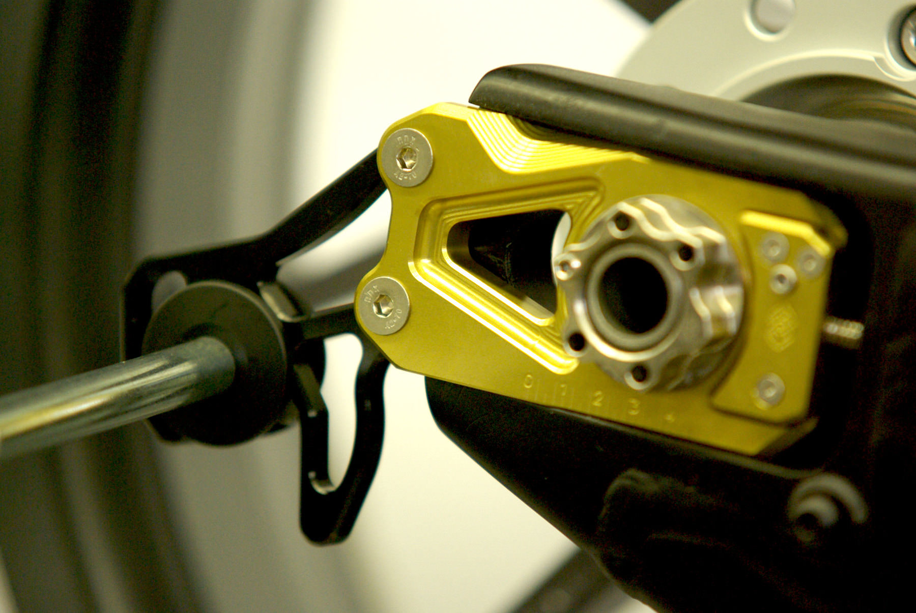 Gilles Gilles Pivoted Stand Bolt For Paddock Stands