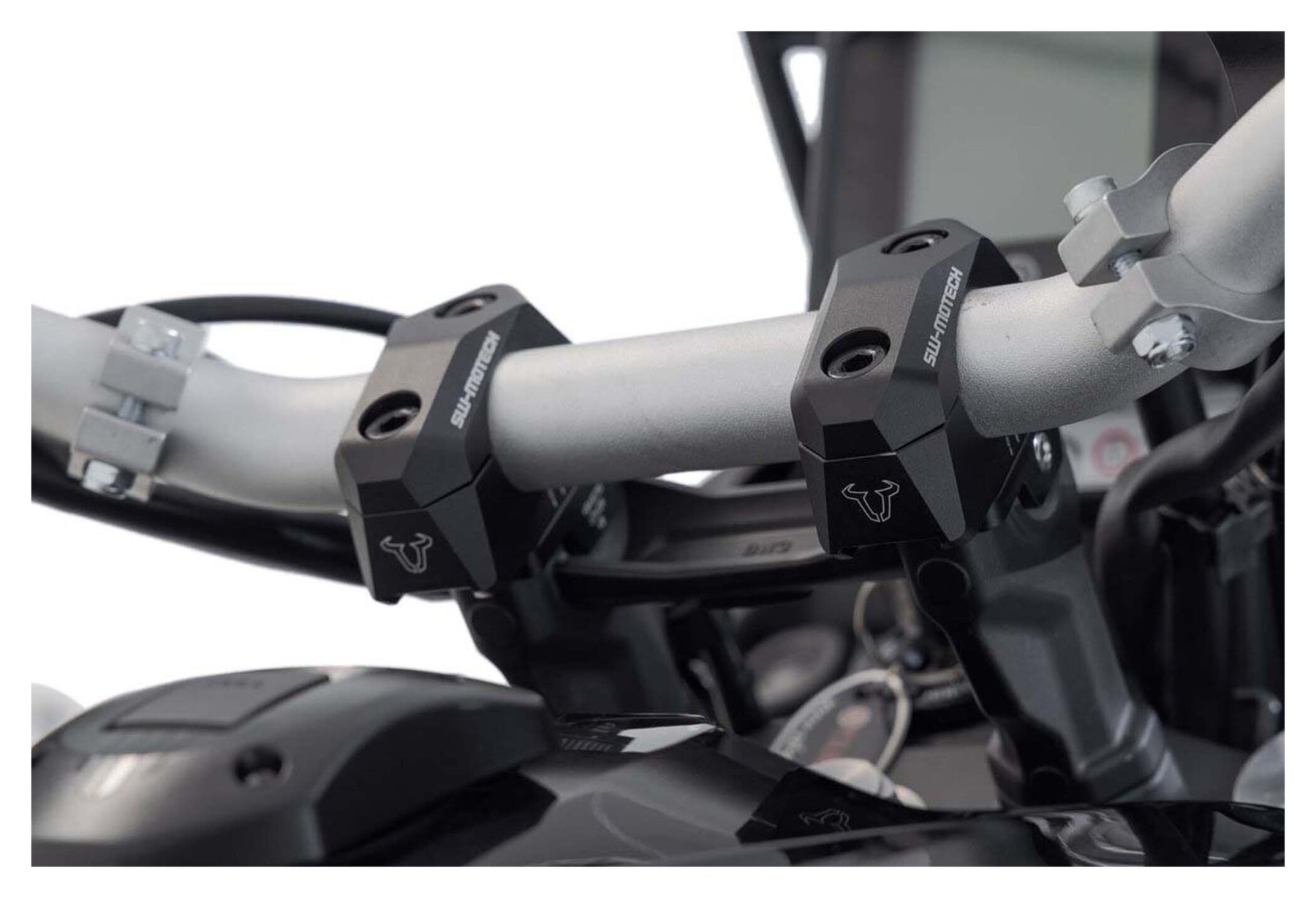 SW-Motech SW-Motech Handlebar Adapter, variable black or silver