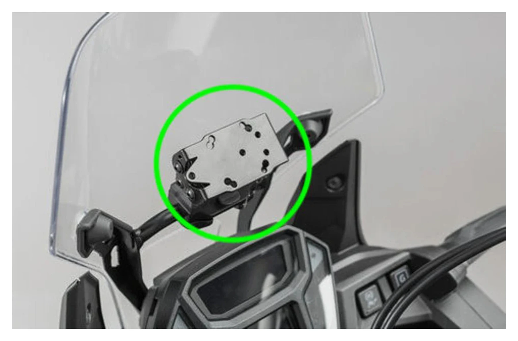 Beeline BEELINE MOTO II HOLDER AMPS 4-HOLE